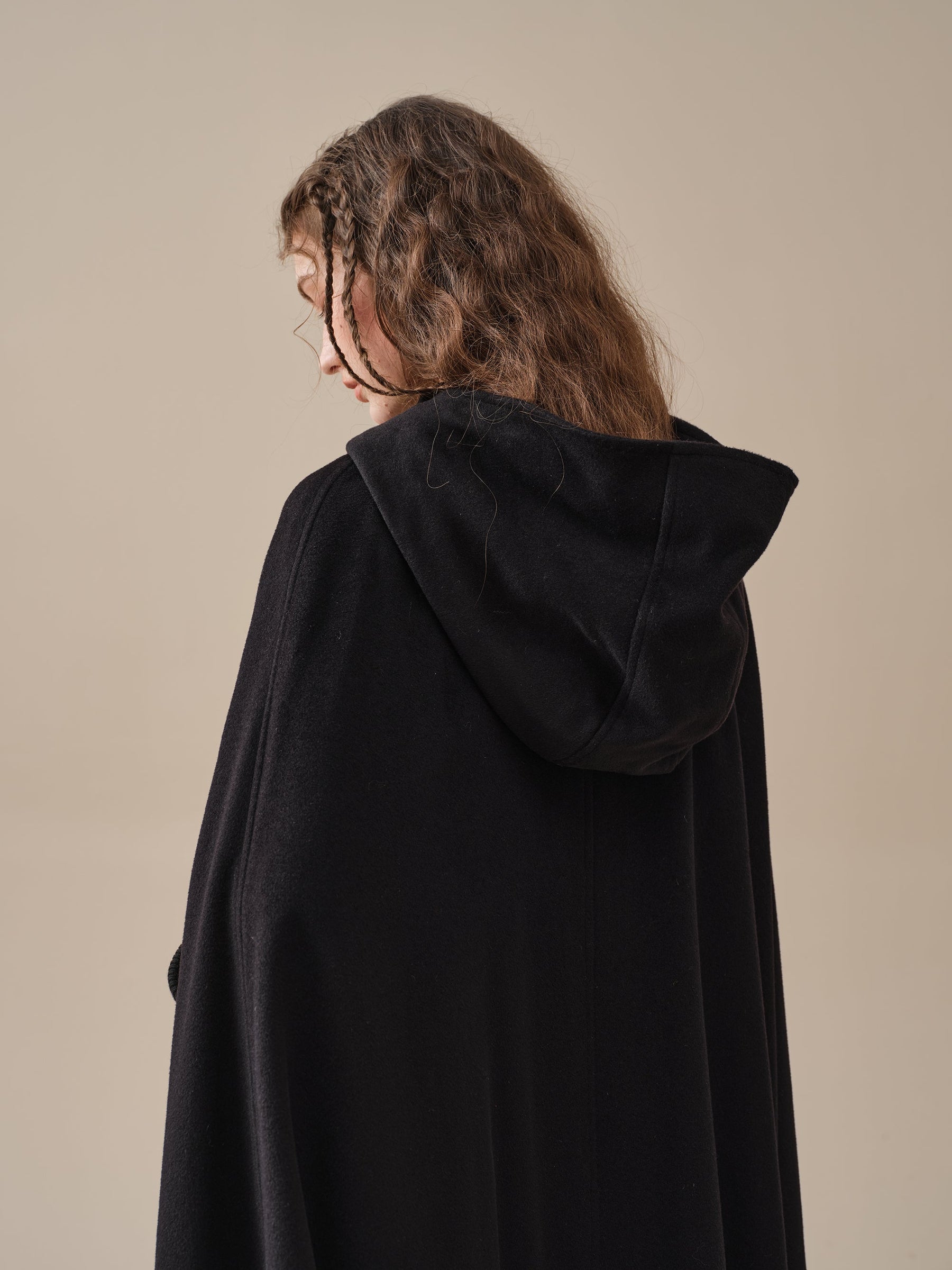 ARIEL 14 | HOODED WOOL CLOAK COAT – Linennaive