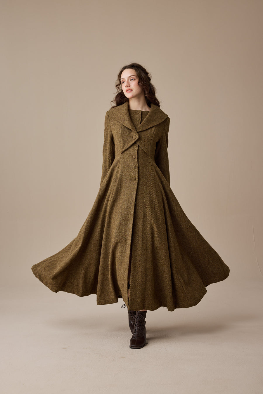 Gemma 17 | 100% wool victorian coat – Linennaive