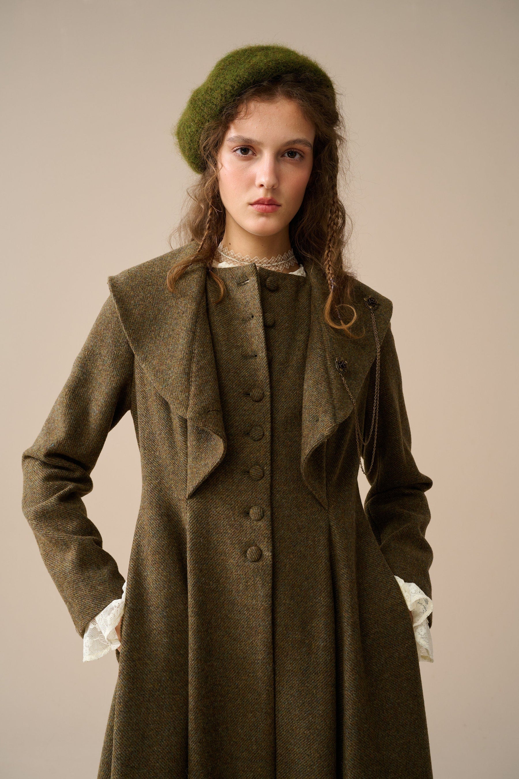 Gemma 17 | 100% wool victorian coat – Linennaive