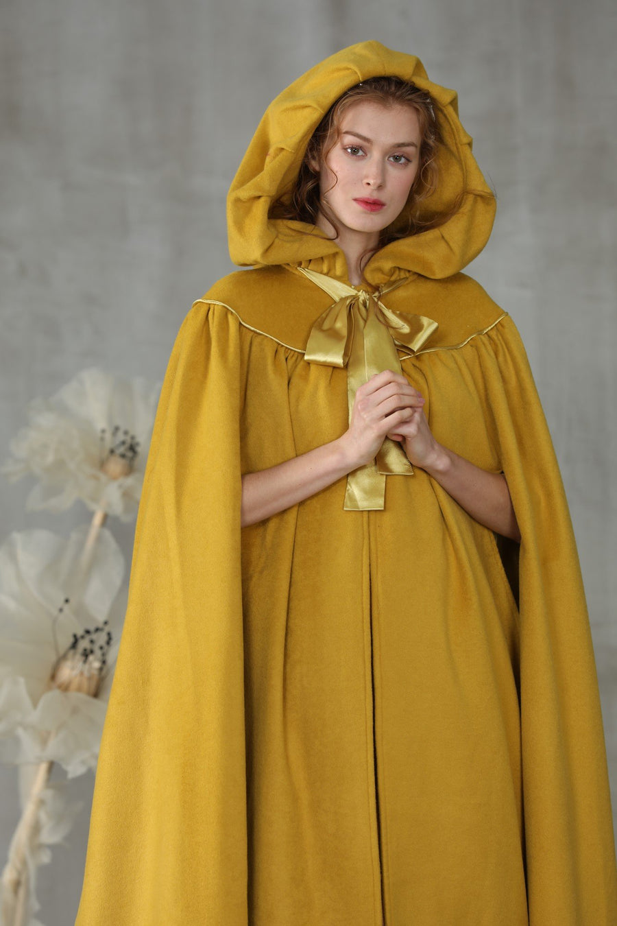Perfumer 33 | white wool cloak wedding cape – Linennaive