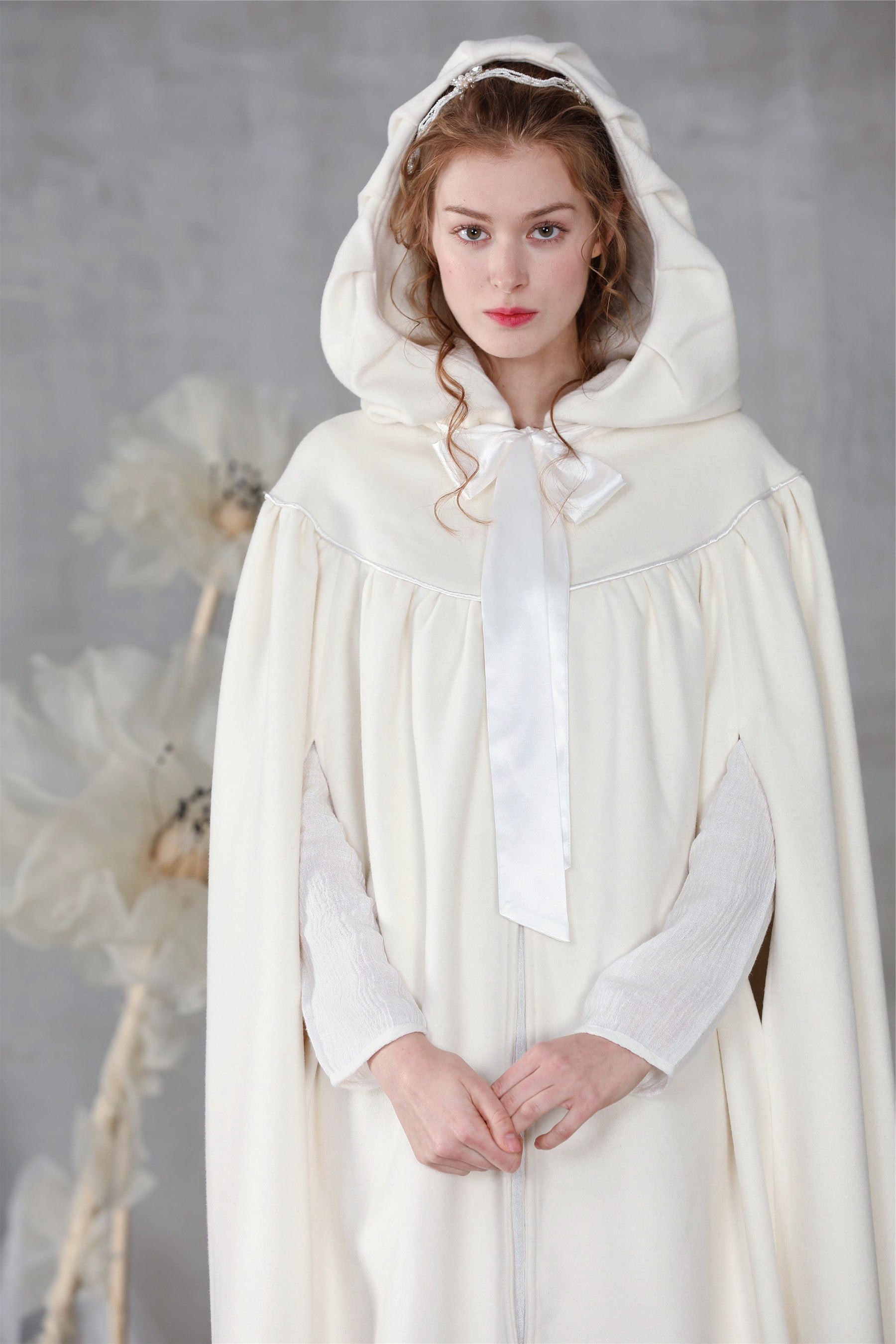 Perfumer 33 | white wool cloak wedding cape – Linennaive